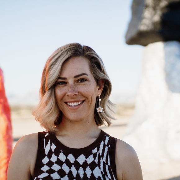 Jess' Closet (@jessmagdefrau) | Poshmark